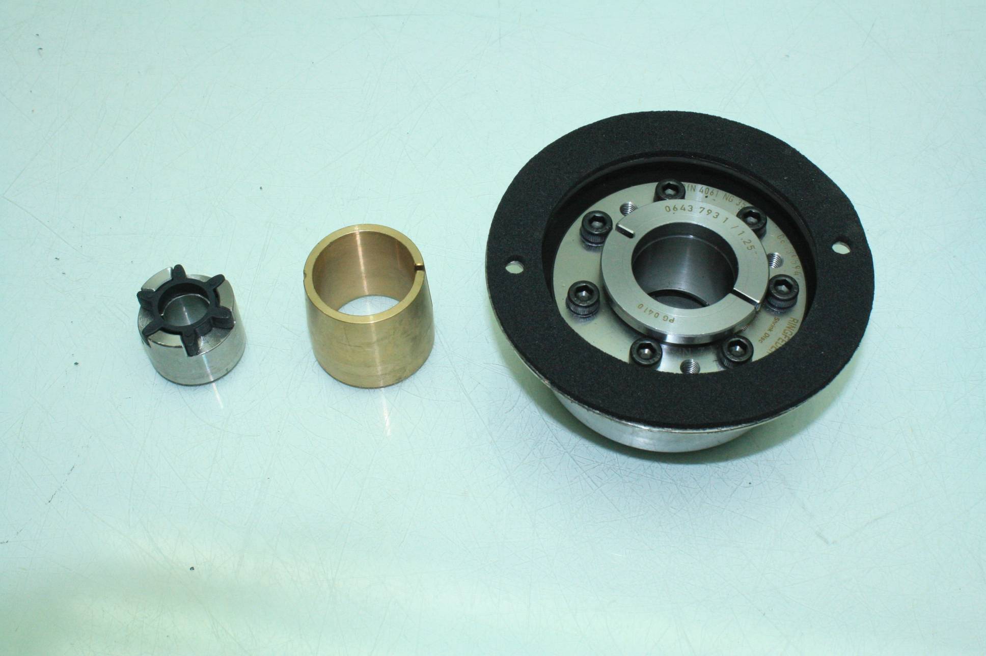 SEW Eurodrive F-Series The Snuggler 190.76:1 Gear Box Reducer FT47BAM56 ...