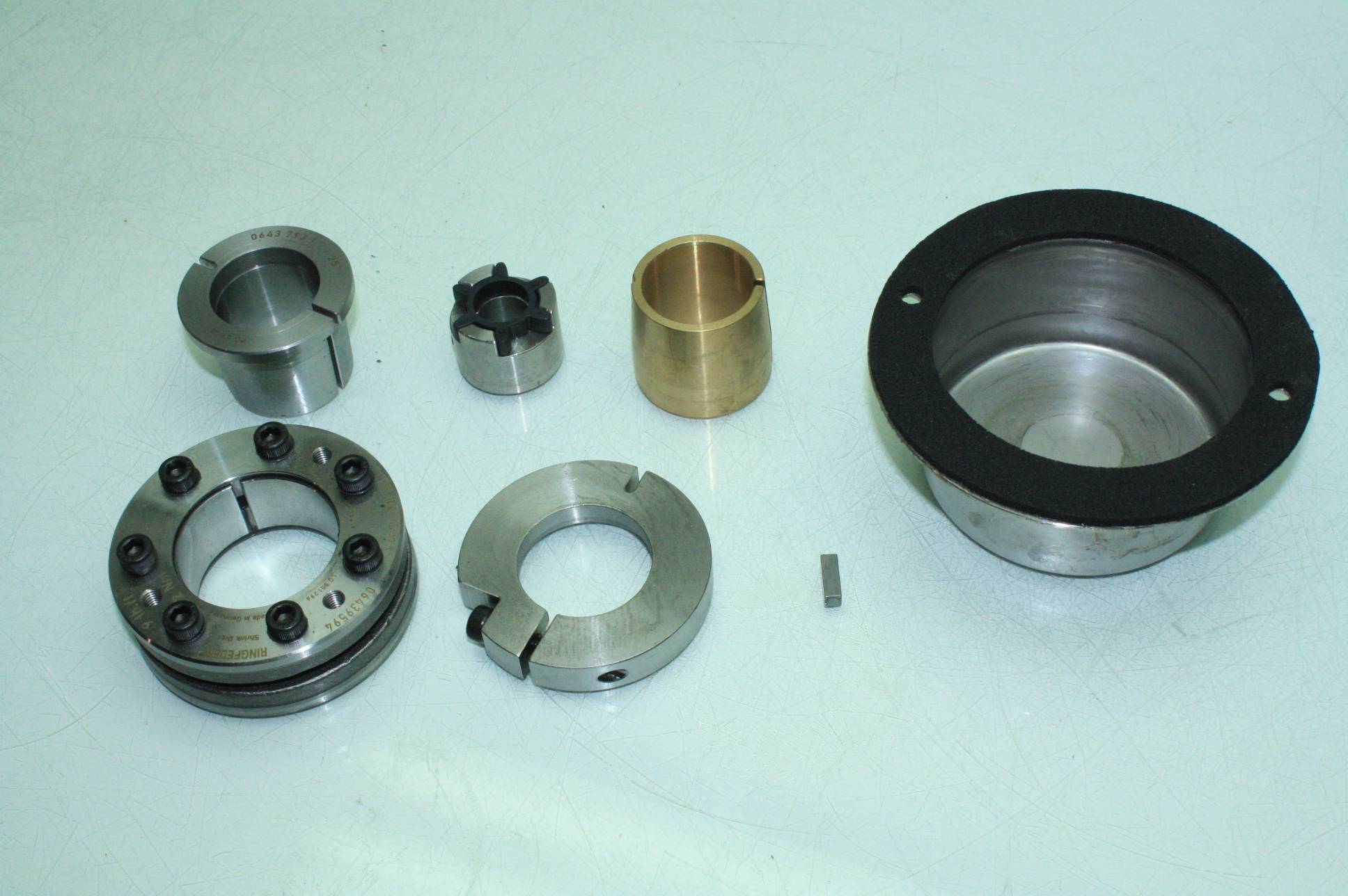 SEW Eurodrive F-Series The Snuggler 190.76:1 Gear Box Reducer FT47BAM56 ...