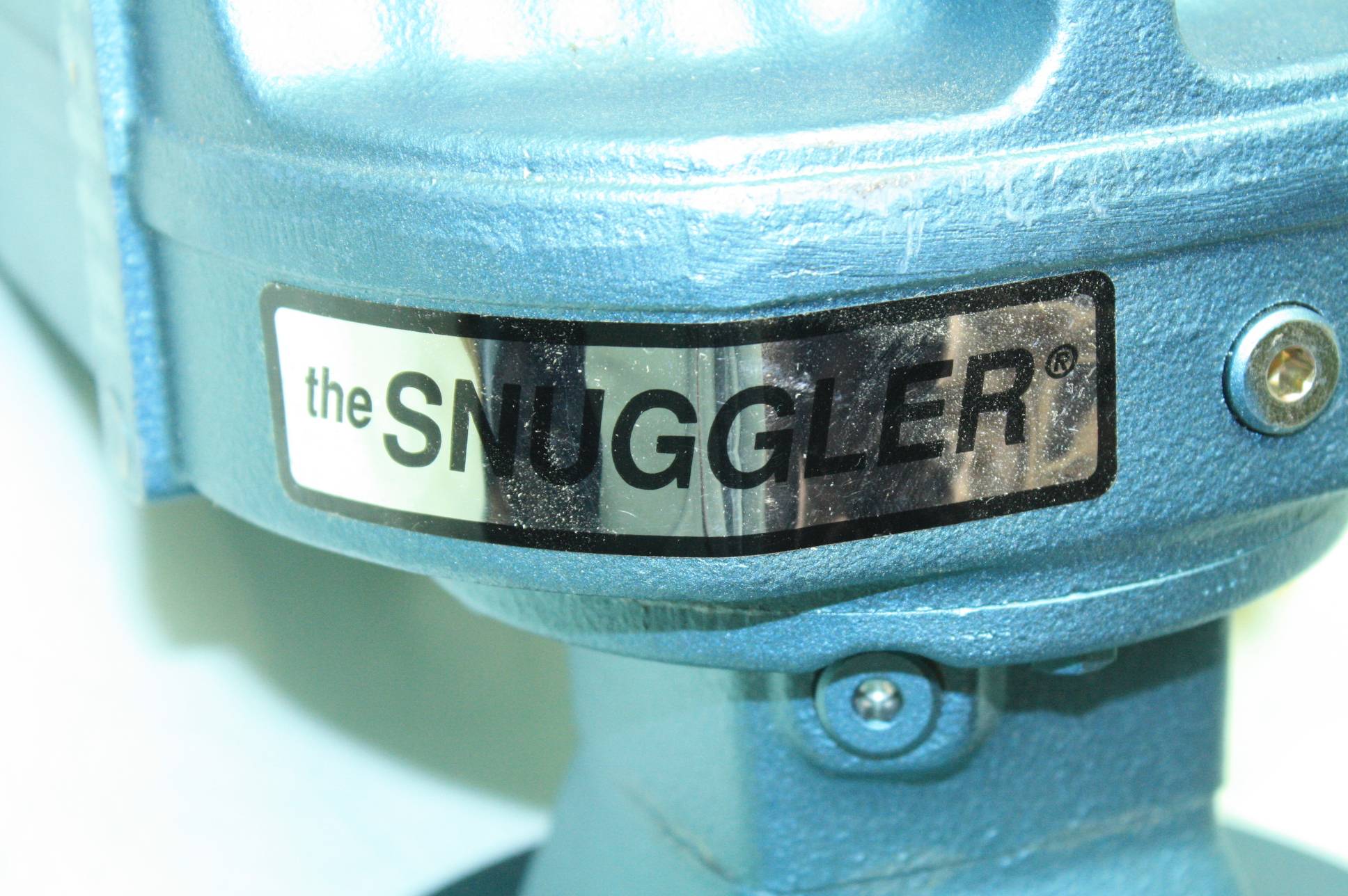 SEW Eurodrive F-Series The Snuggler 190.76:1 Gear Box Reducer FT47BAM56 ...