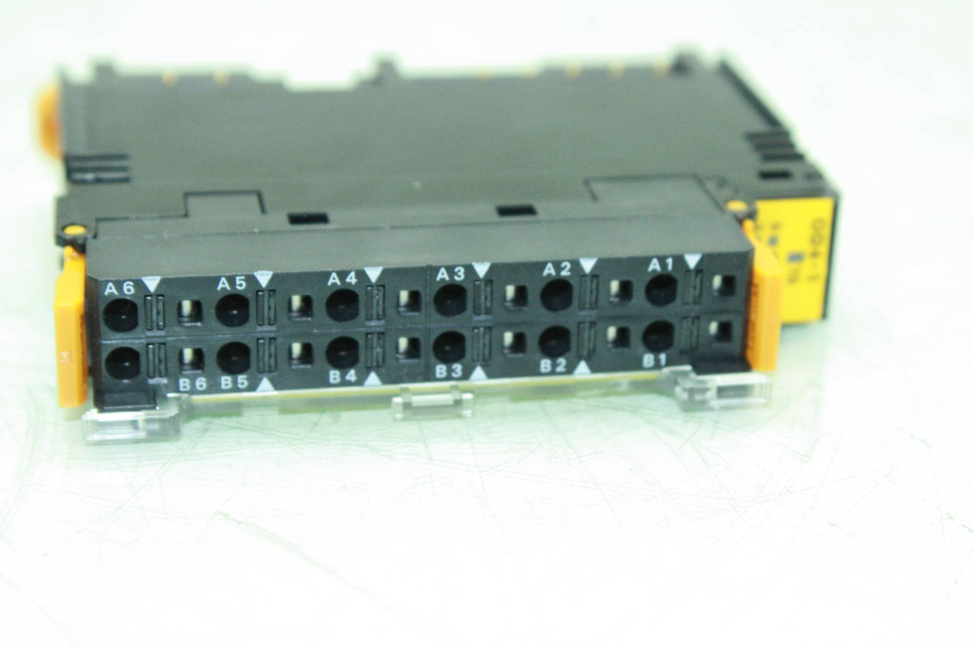 8 Omron GRT1-OD4-1 Digital Input Units / PLC Module / (4) NPN Outputs - Used - Motion ...